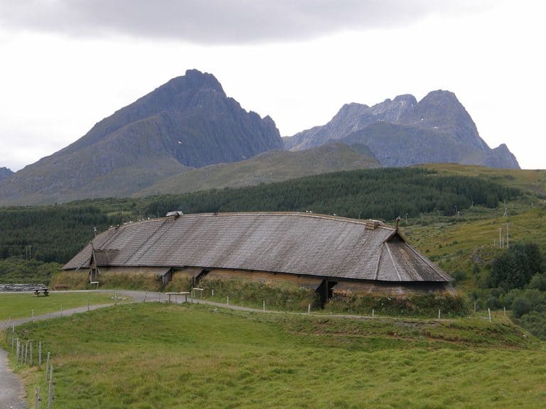 Viking Longhouse - What were Viking homes like? - SeriesCommitment