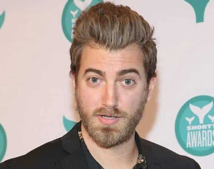 Rhett Mclaughlin Biography, Age, Height, Wife, Net Worth, Career & more
